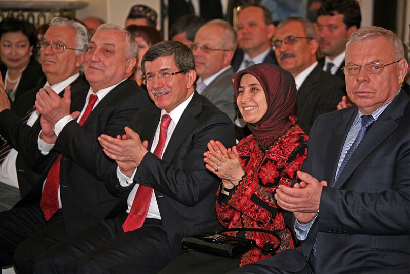 Dışişleri Bakanı Davutoğlu'nun Tatar Milli Şairi Abdullah Tukay'ın 124 ...